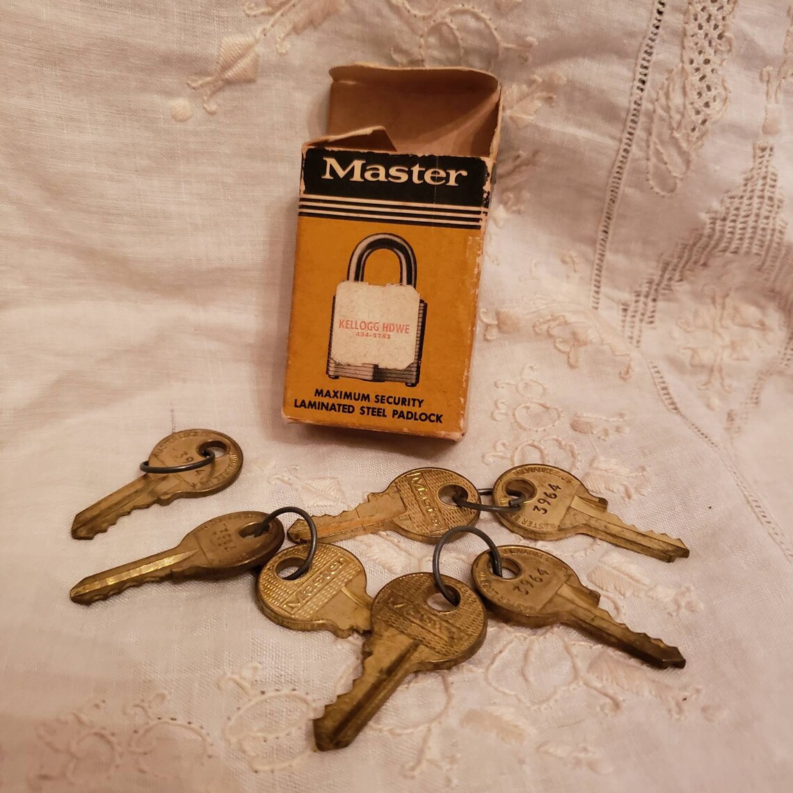 Early Master Lock Box With 7 Lock Keys. - Etsy