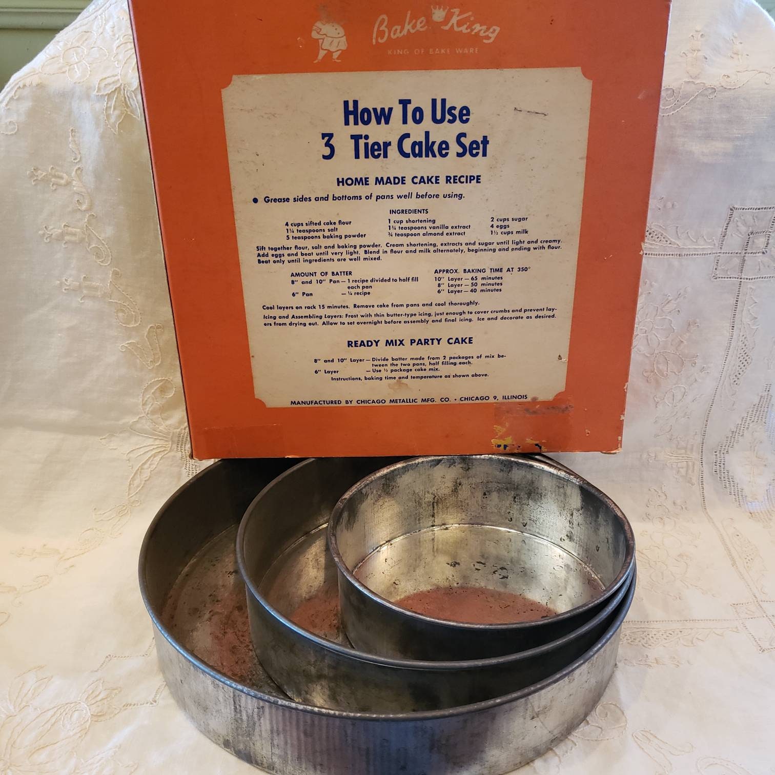 Delightful Vintage Cake Pan Set With Box - Etsy