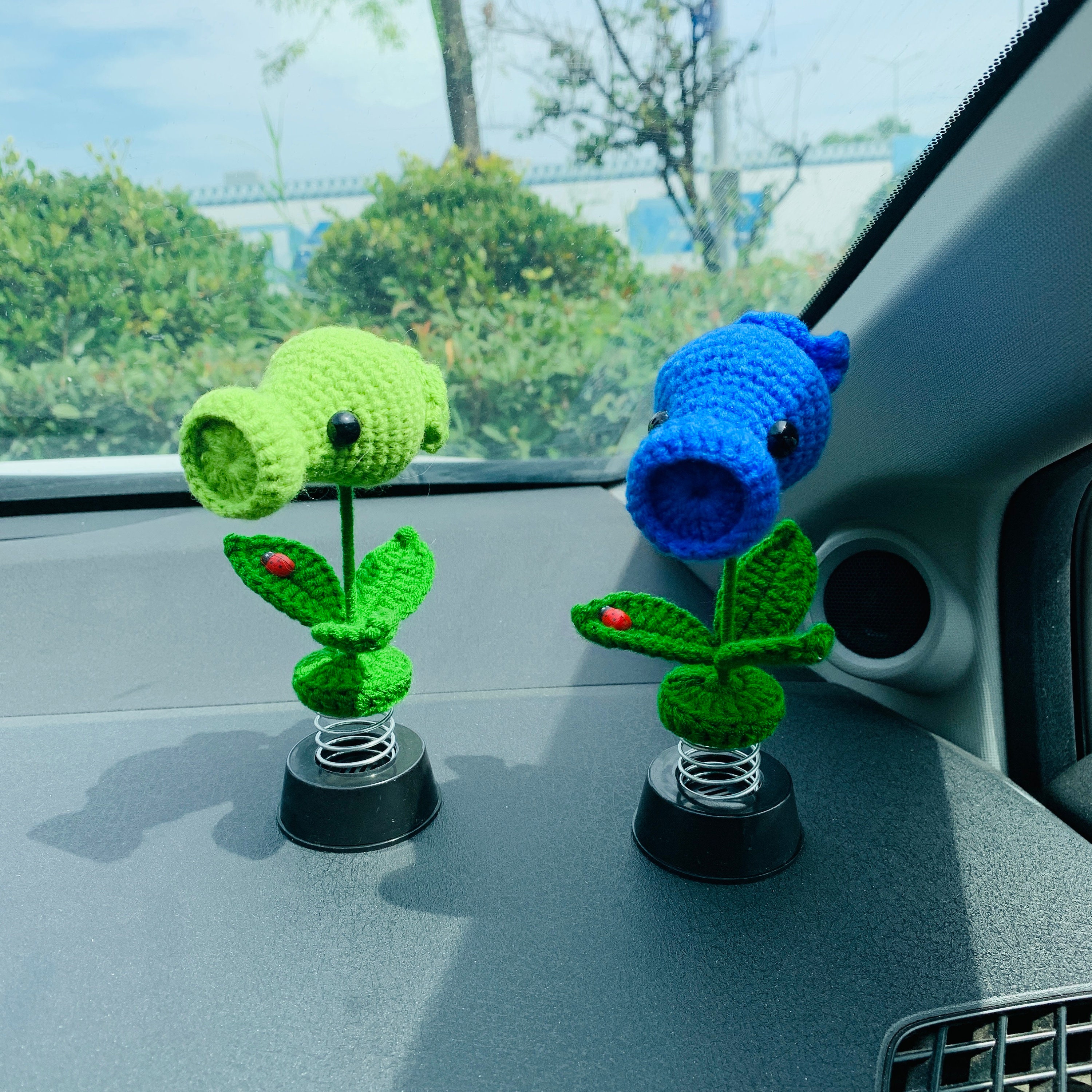 Crochet Pea Shooter Car Accessories Smiley Shaking Head Pink Flower ...