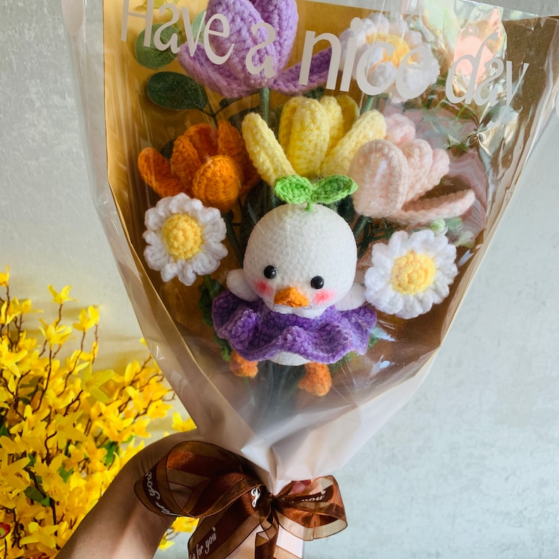 Crochet Flowers, Duck With Grass Tulip Daisy Flower Ornaments, Cute A ...