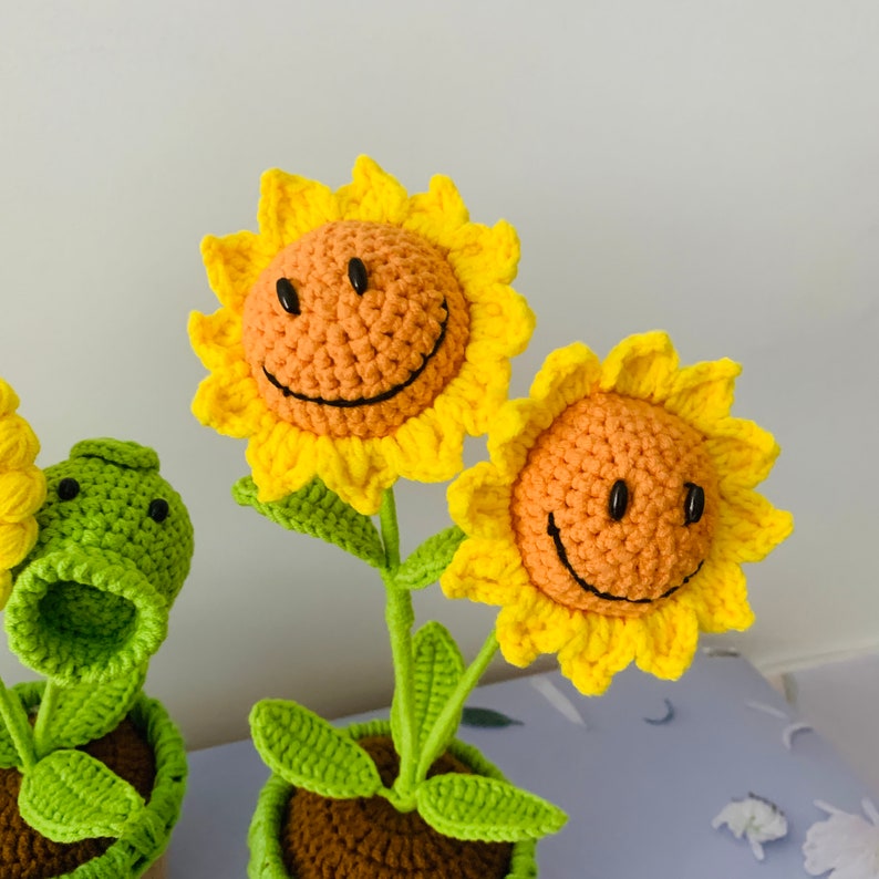 Hand Crochet Smiley Face Sunflower Pea Shooter Potted Ornaments ...