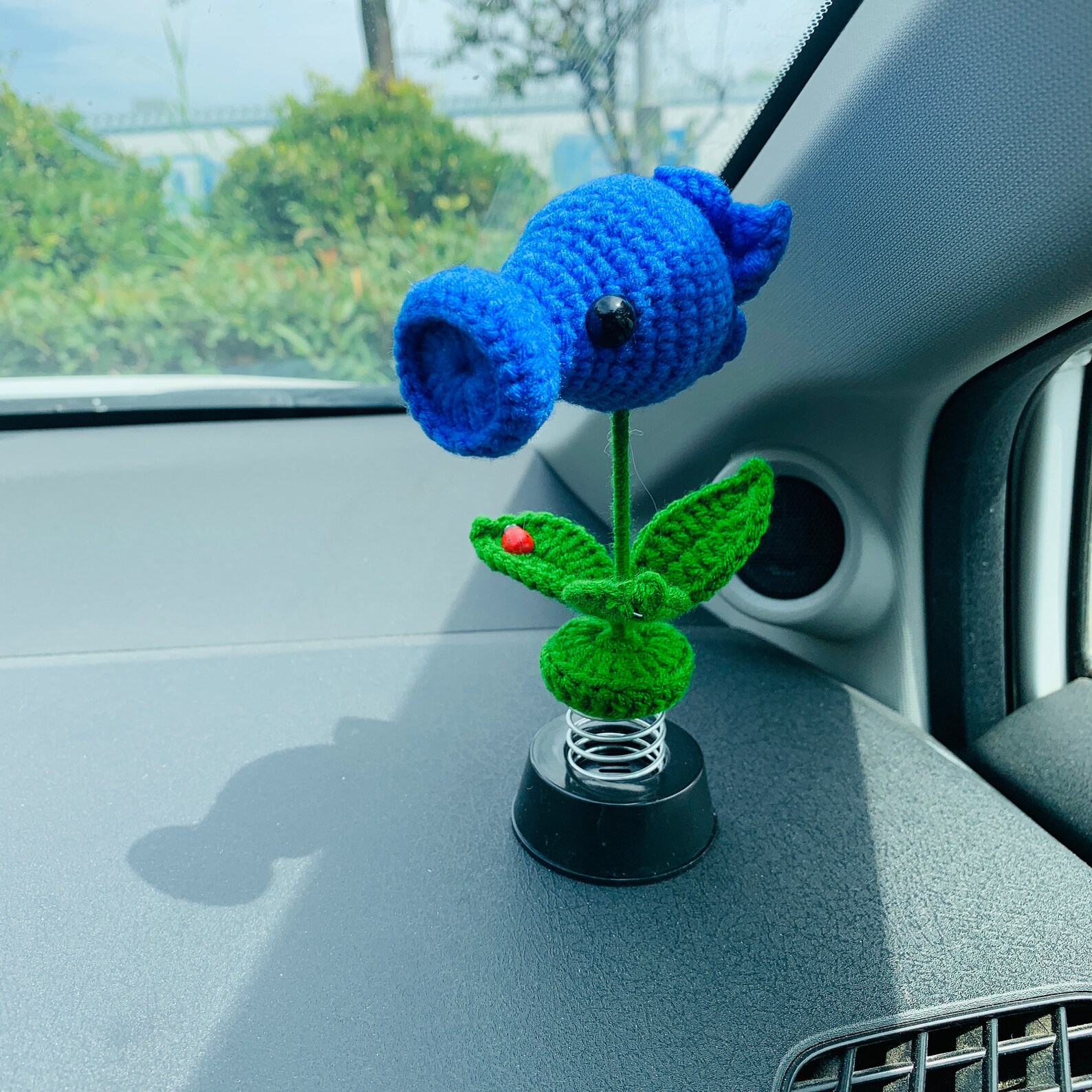 Crochet Pea Shooter Car Accessories Smiley Shaking Head Pink Flower ...