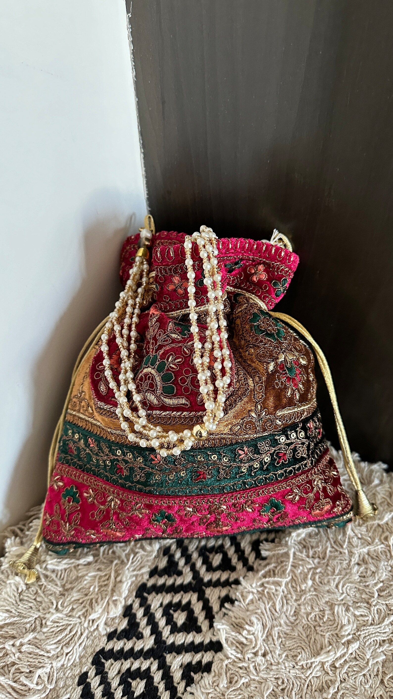 Handmade Boho Banjara Bag, Gujarati Kutchi Pothli Bags, Poti Bags ...