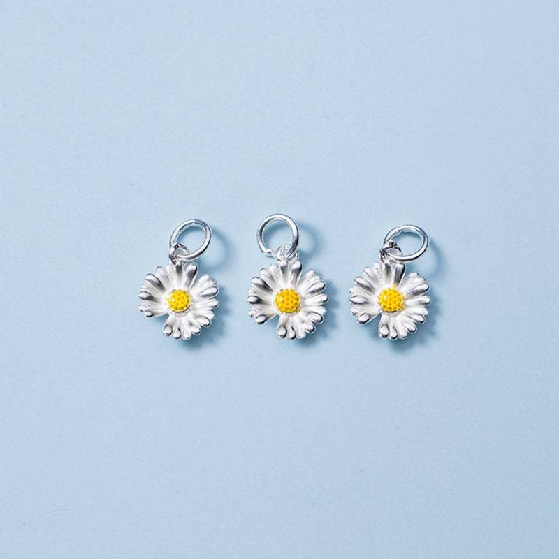 Daisy Charms - Etsy