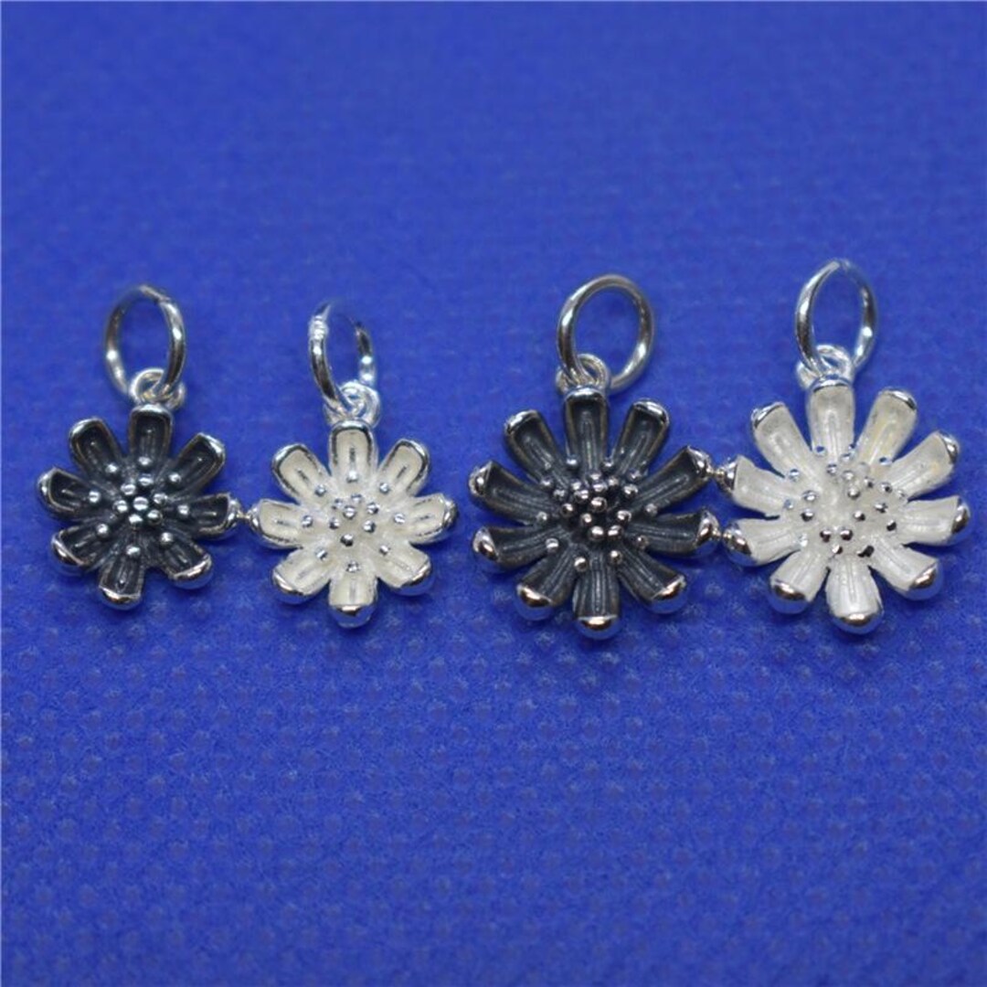 Sterling Silver Daisy Flower Charm, Botanical Jewelry - Etsy