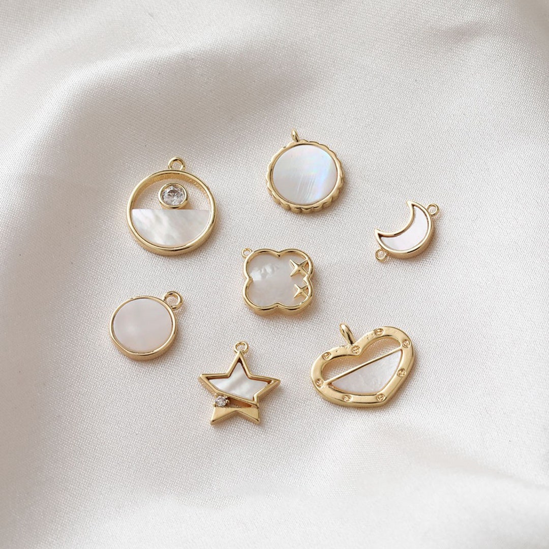 14K Gold Plated Shell Moon Connector Charm, Gold Tone Clover Charm ...