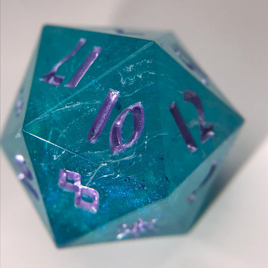 Arctic Tundra Handmade Resin D20 Sharp-edge Dirty Pour Colorshift TTRPG ...