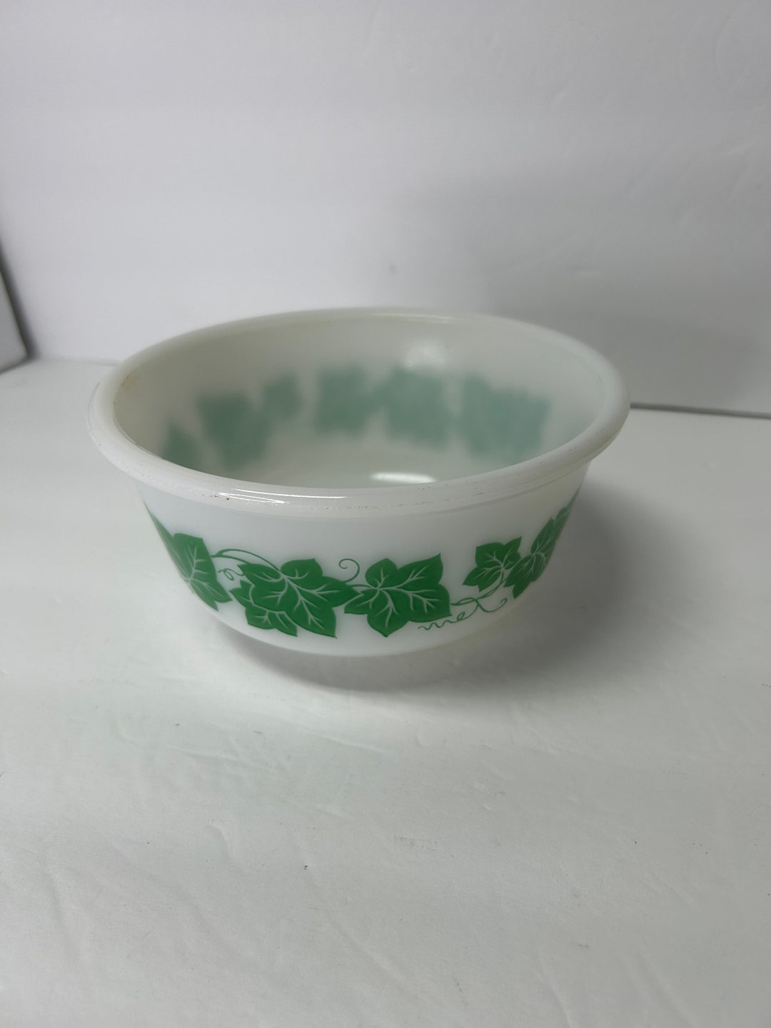 Hazel Atlas/ Green Ivy Leaf Milk Glass Mixing Bowl/ivy Bowl/ Bowl - Etsy