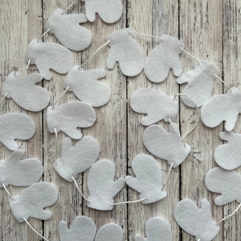 Mitten Garland - Etsy