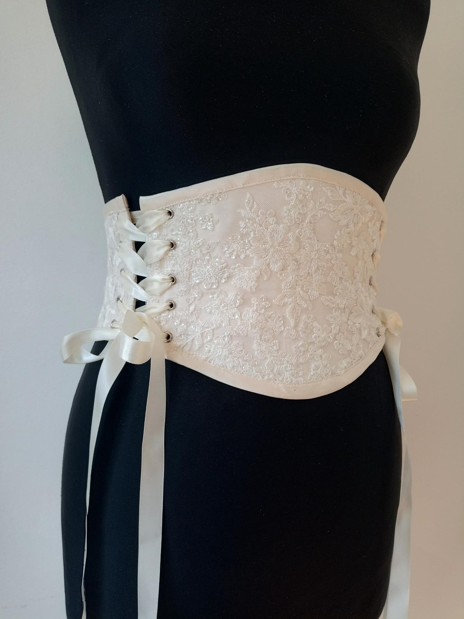 Small Ivory Silk Lace Corset Belt Fantasy Wedding Underbust - Etsy