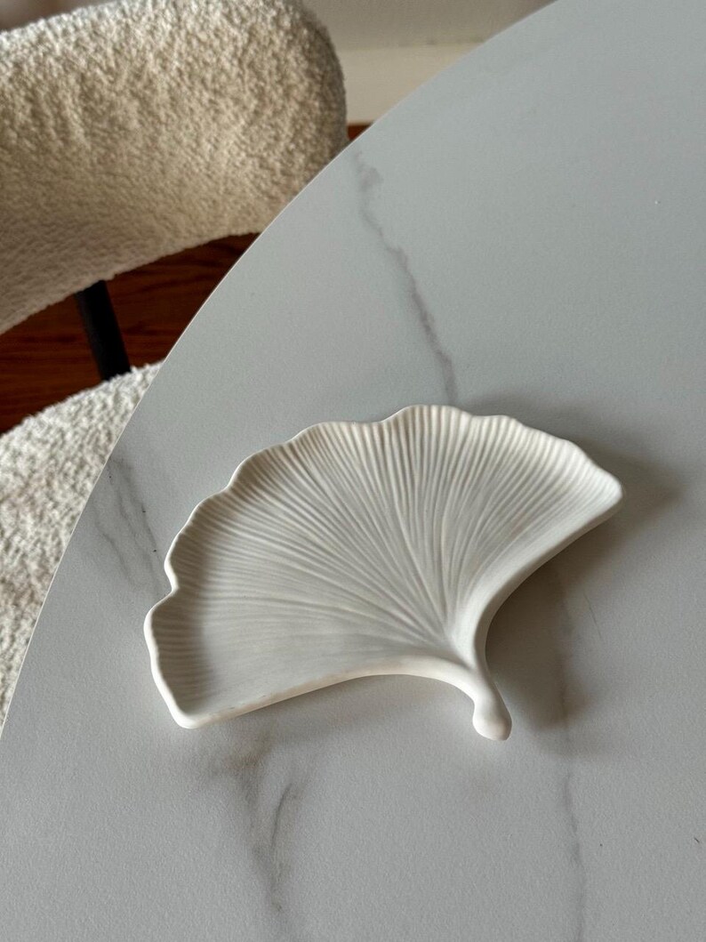 Ginkgo Leaf Tray, Trinket Dish for Jewelry, Jesmonite Tray, Concrete Aesthetic Dish - Etsy