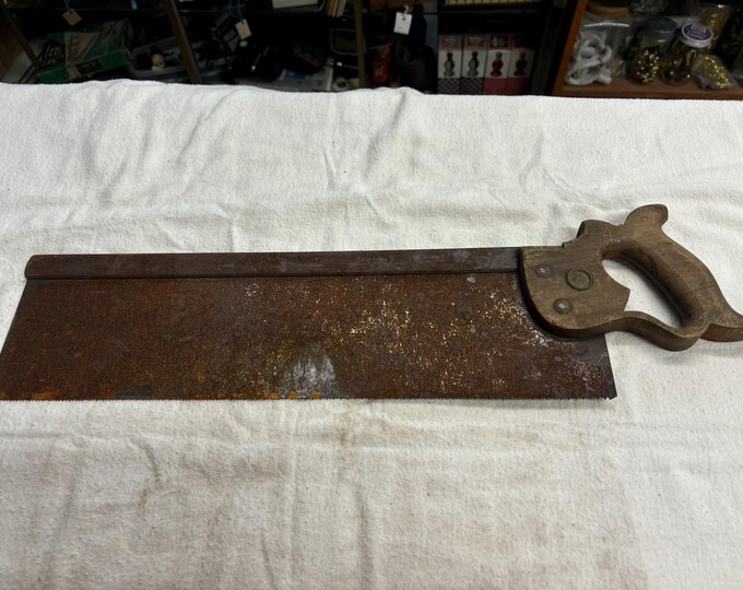 E Vintage Rusty Hand Saw Wooden Handle Metal Garage Shed Tool Retro ...