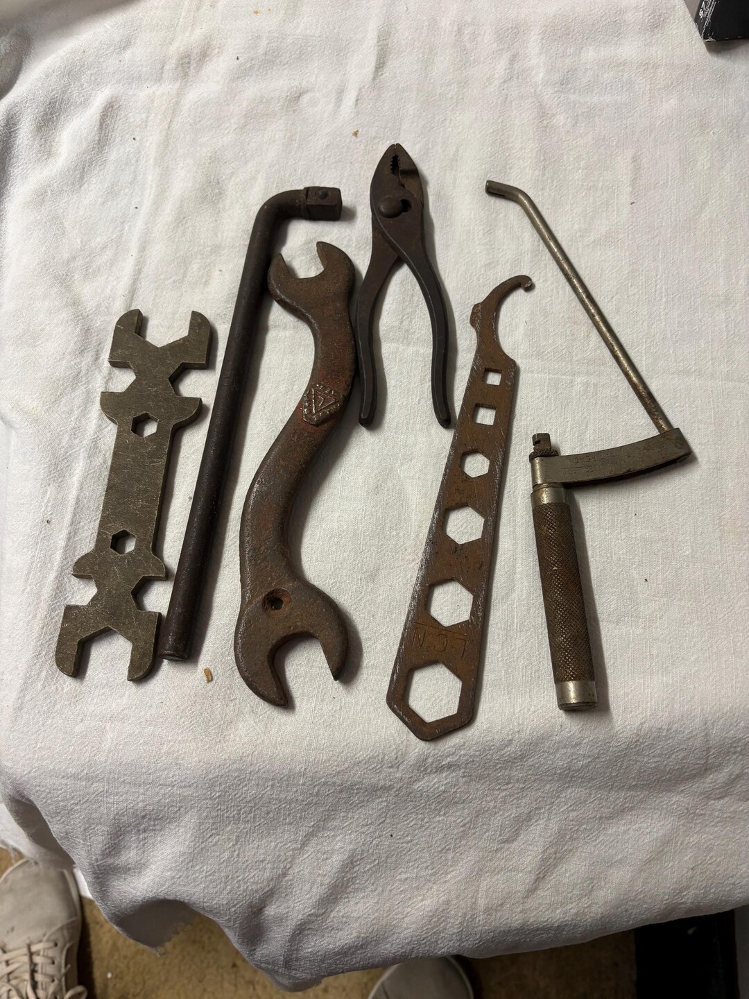 Vintage Rusty Hand Tools for Display Hanging Items Vintage Barn Farm ...