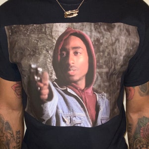 Tupac Holding Gun scène de film de jus - Etsy France