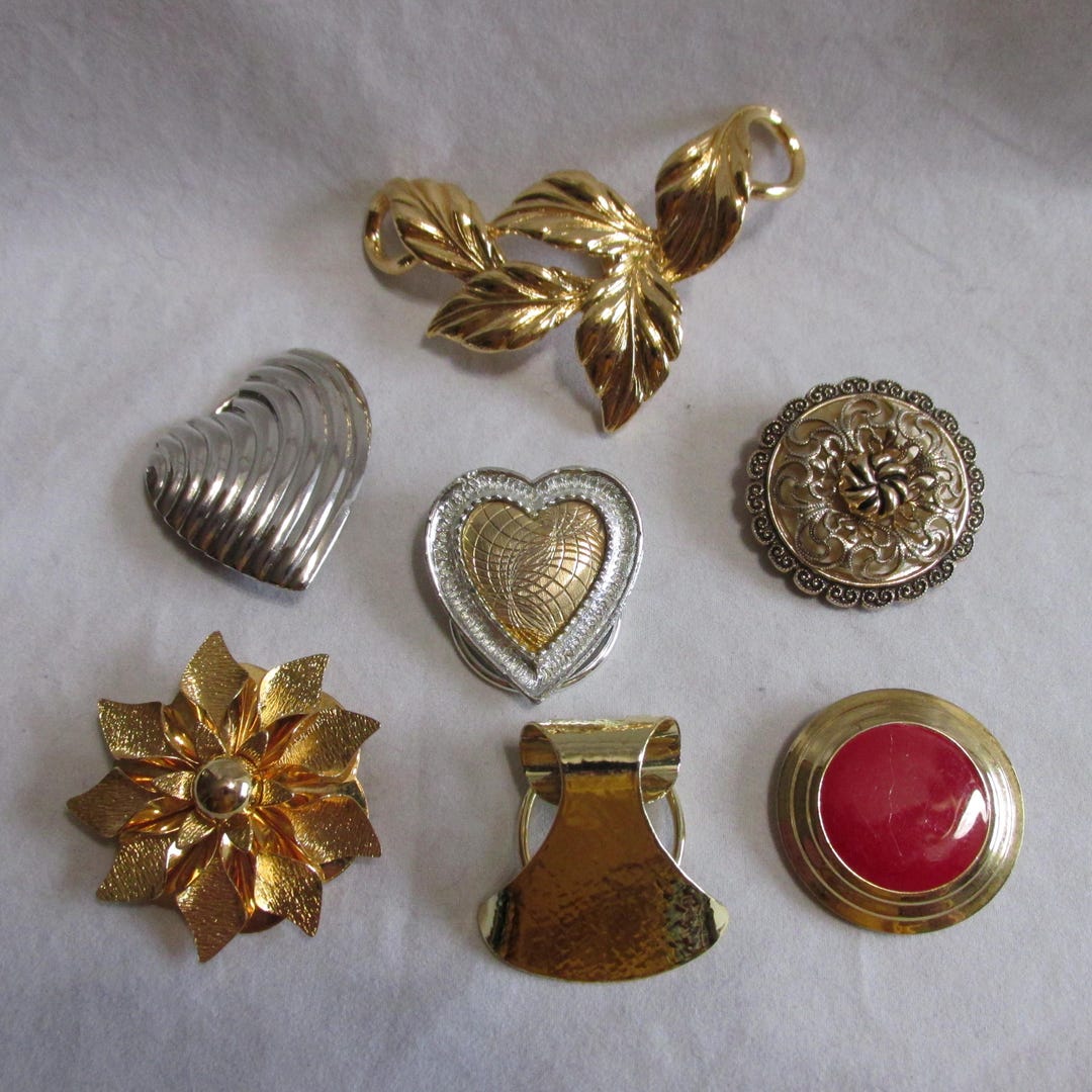 Lot of Vintage Scarf Clips, Hearts, Florals, Gold Toned, Silver Toned ...