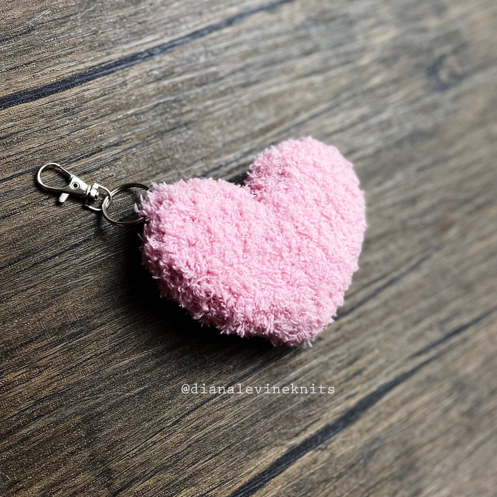 Fuzzy Hearts! KNITTING MACHINE PATTERN for 22 Needle Circular Knitting ...