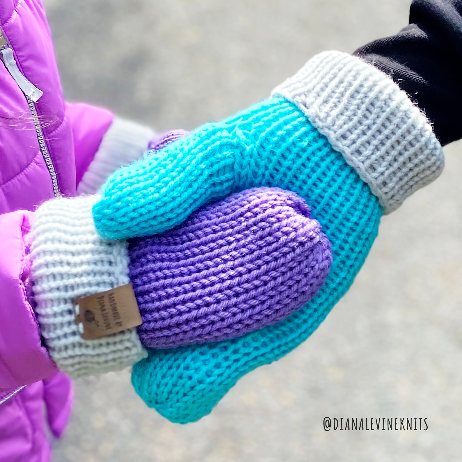 Family-sized Knitting Machine Mittens addiexpress or Sentro Circular ...