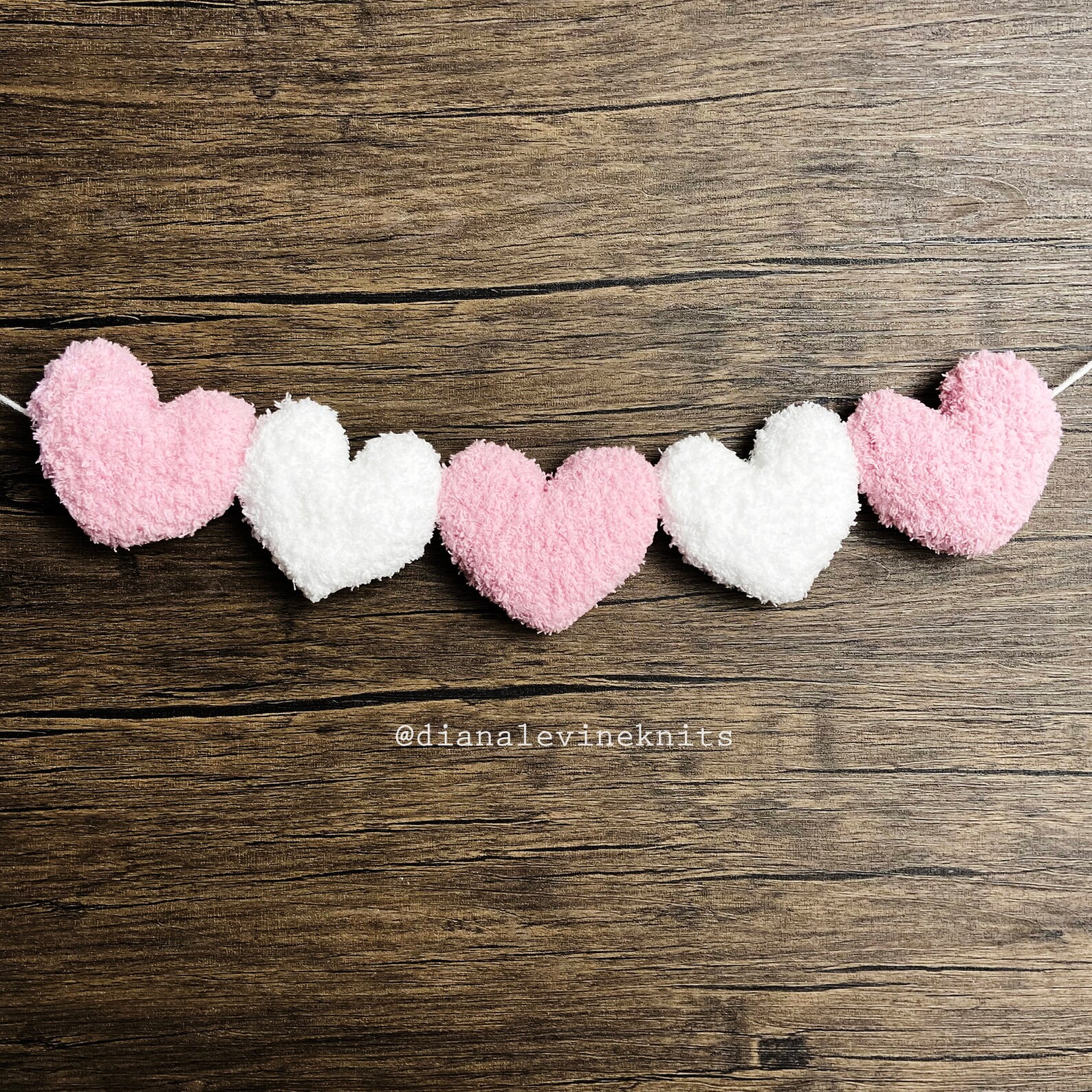Fuzzy Hearts! KNITTING MACHINE PATTERN for 22 Needle Circular Knitting ...
