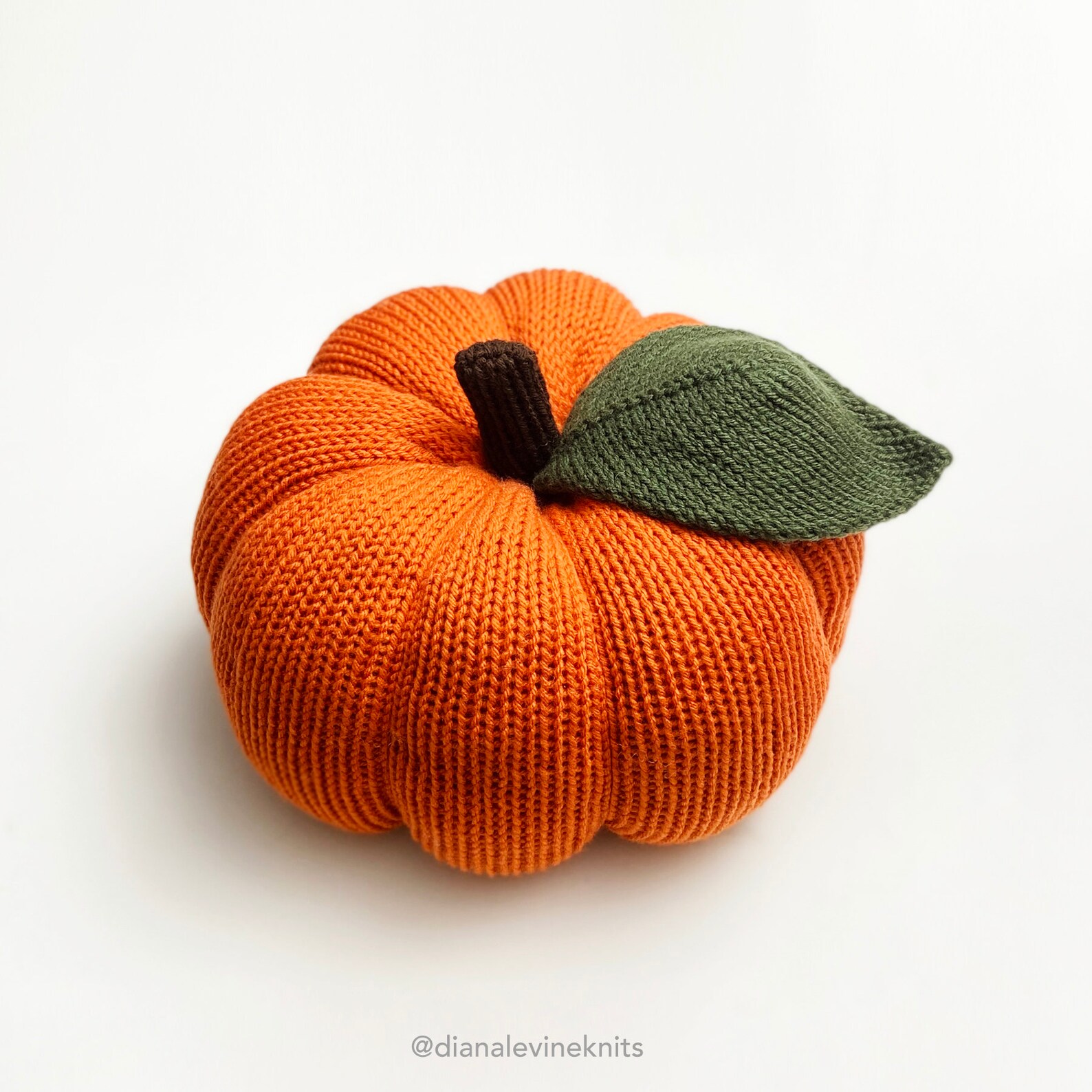 Large Pumpkin & Leaf (PATTERN PDF for 22, 40, and 46/48 Needle Addi and ...