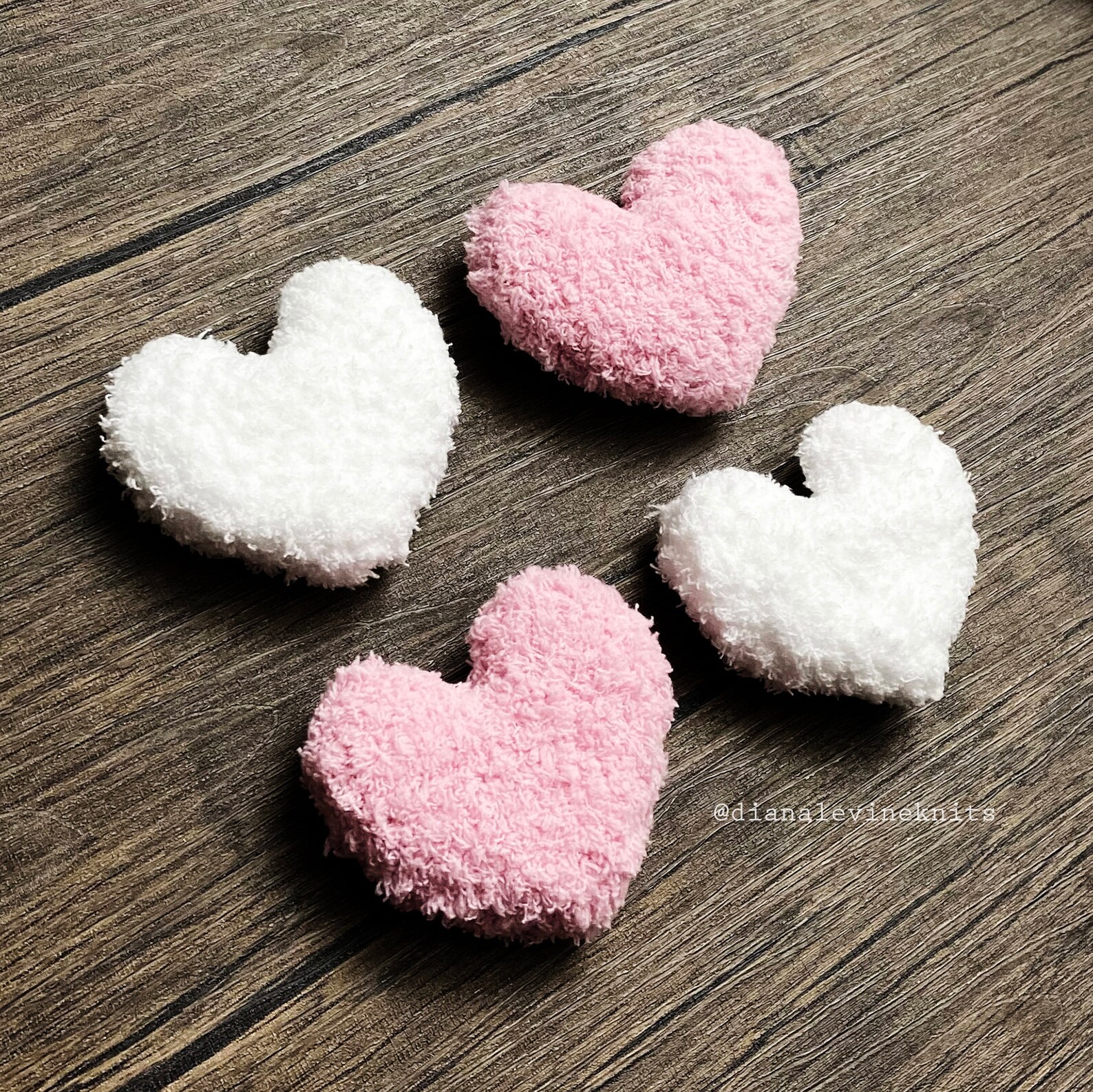 Fuzzy Hearts! KNITTING MACHINE PATTERN for 22 Needle Circular Knitting ...