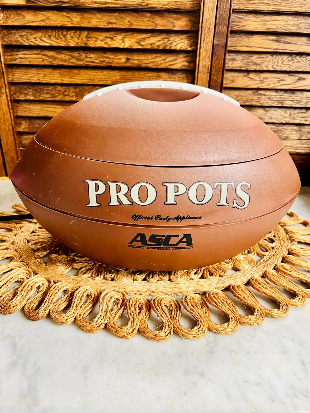 Pro Sport Football Shaped Crock Pot Slow Cooker Warmer – 1.5 Qt ...