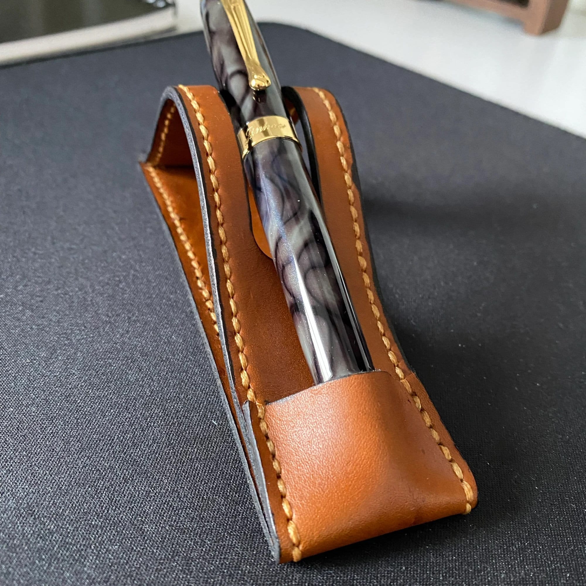 Leather Fountain Pen Stand, Leather Pen Holder, Leather Desk Pen Stand ...