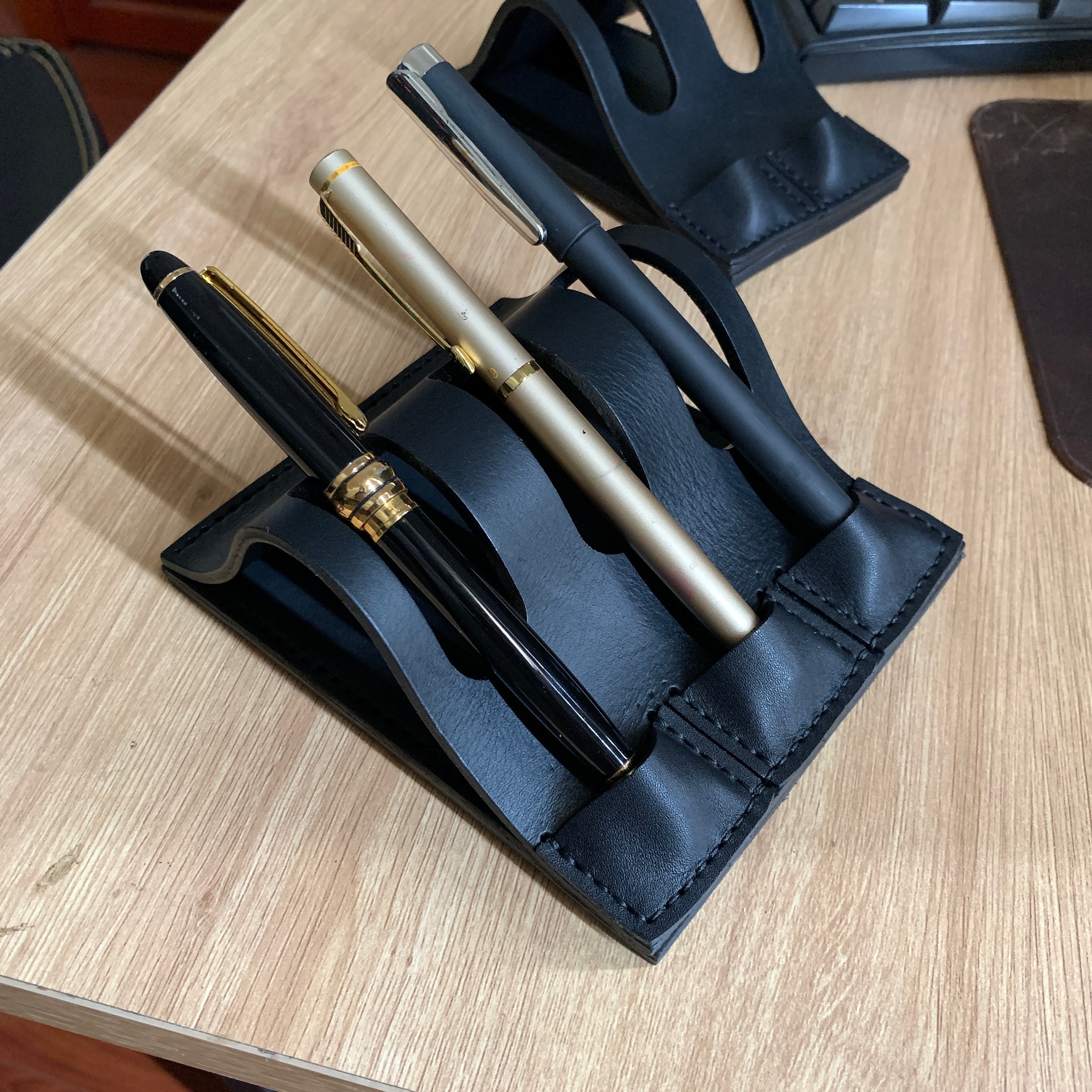 Leather Fountain Pen Stand, Black Leather Pen Holder, Leather Desk Pen ...