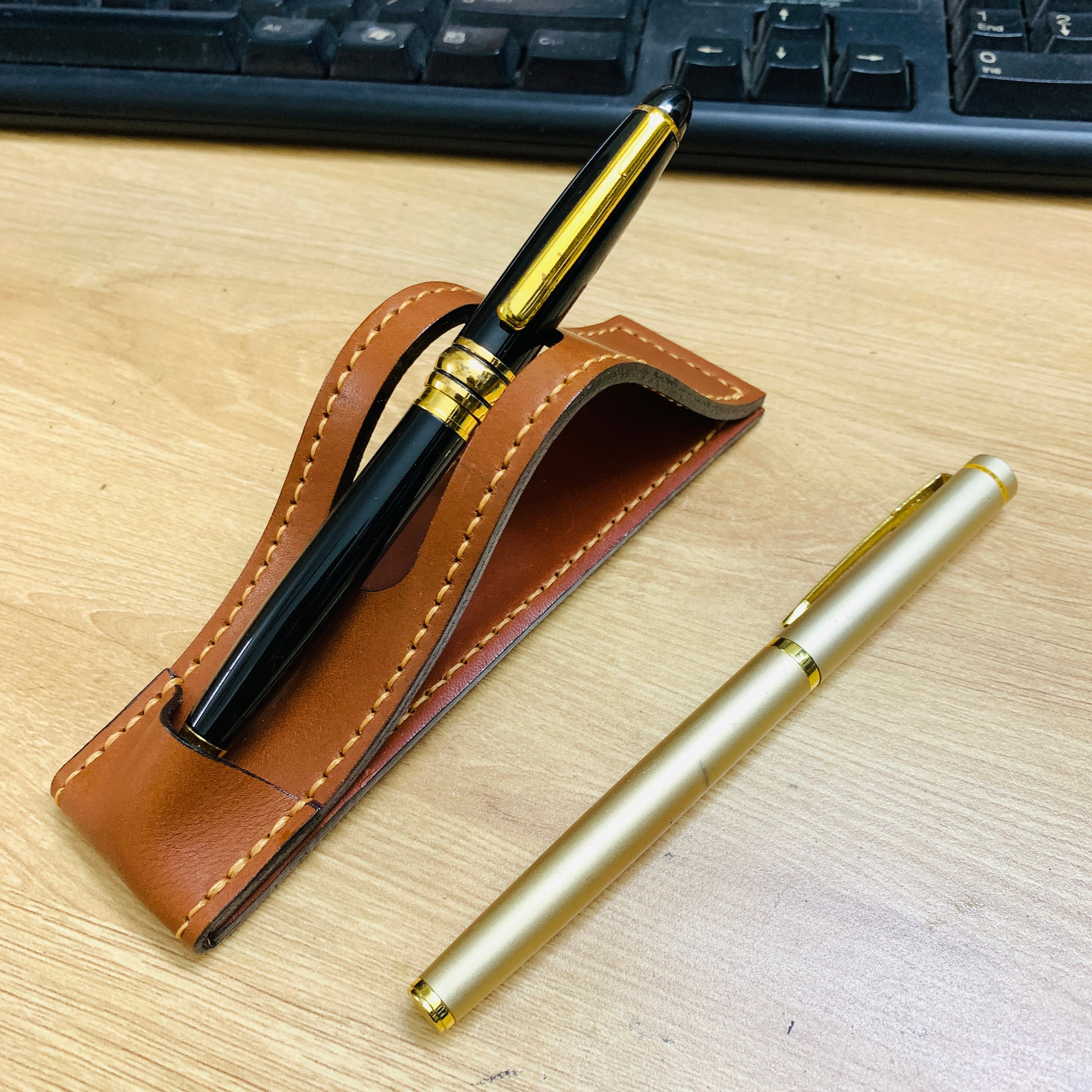 Leather Fountain Pen Stand, Leather Pen Holder, Leather Desk Pen Stand ...