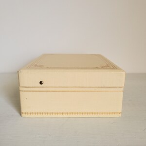 Vintage Cream Rectangle Jewelry Box With Lock and Key - Etsy