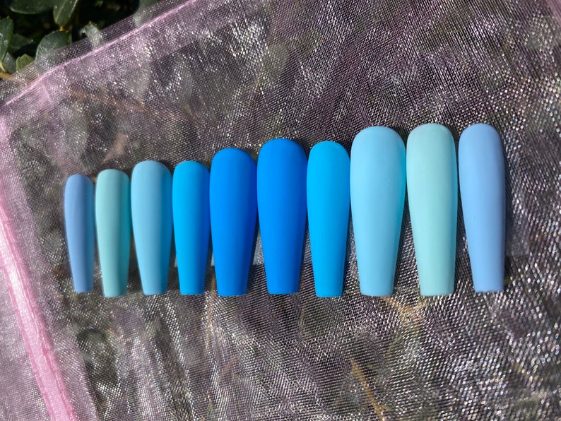 Blue Gradient Ombré Press-on Nails / Matte Nails | Etsy