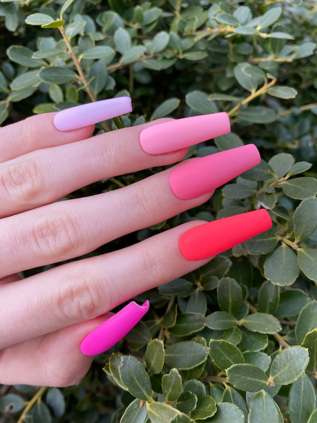 Pink Gradient Ombré Nails / Matte Nails / Press on Nails - Etsy