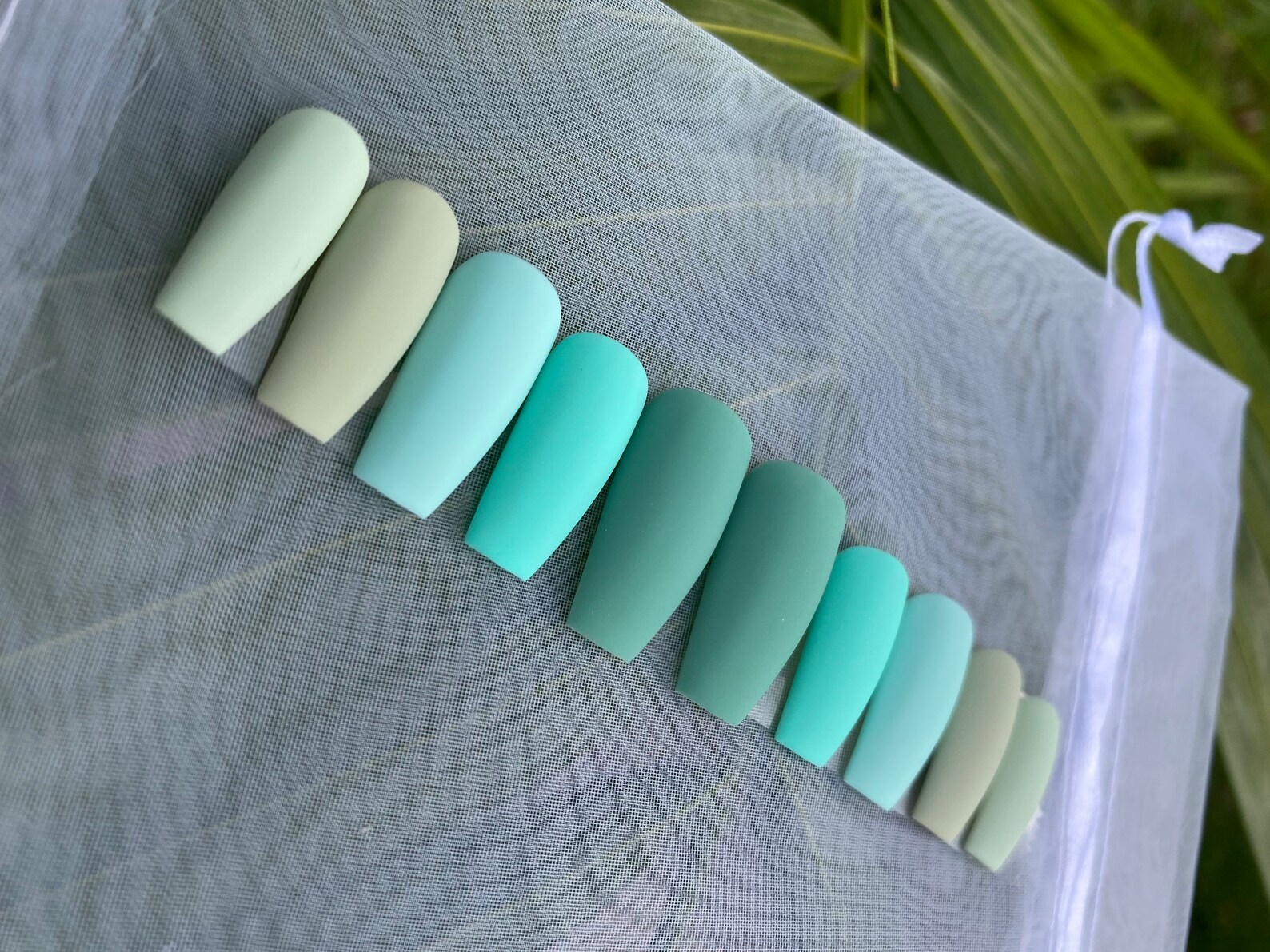 Mermaid Green Gradient Nails / Matte Nails / Press on Nails - Etsy