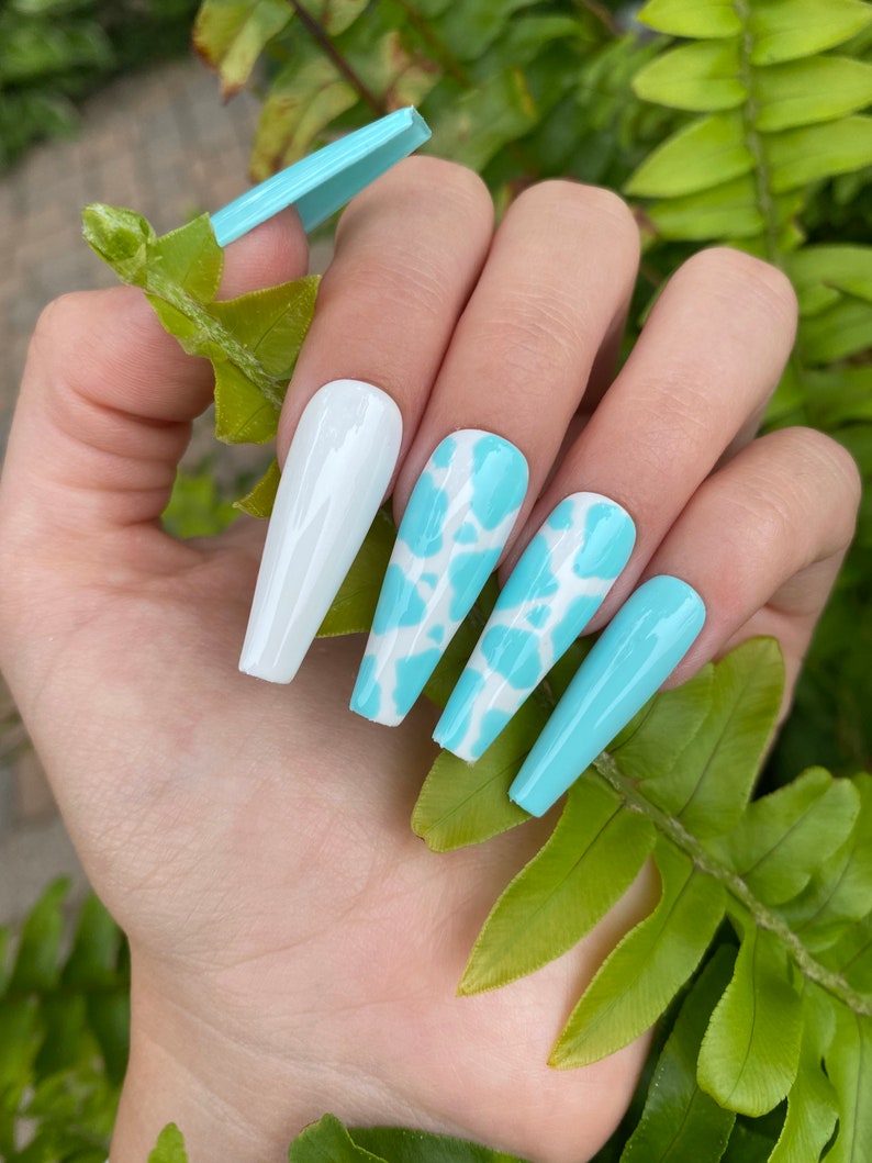 Baby Blue Cow Print Press on Nails - Etsy