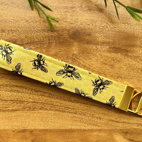 Bee Key Chain - Etsy