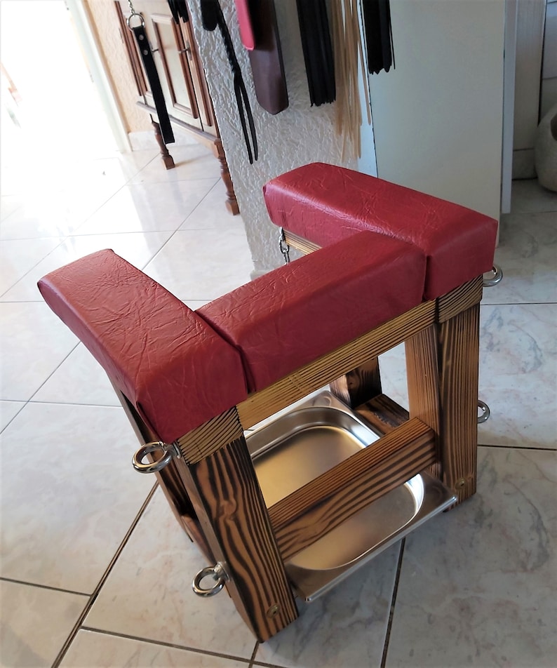 Queening Chair - Etsy