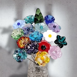 Deluxe Bestsellers Bouquet Mini Glass Flower/leaf Bouquet With 17 ...