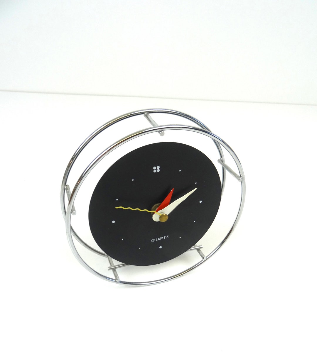 Postmodern Round 80s Memphis Age Desk Clock - Etsy