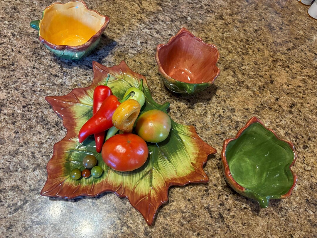 Leaf Condiment Set Serving Tray Handle 3 Matching Leaf Shaped Condiment ...
