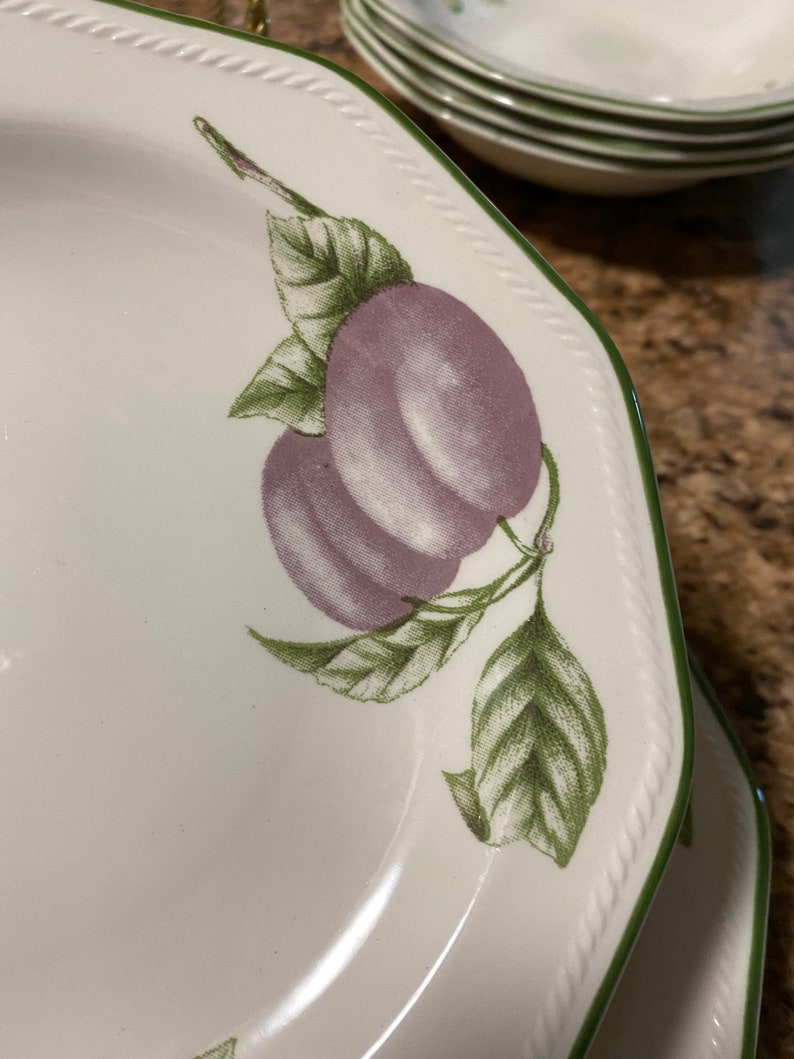 The Chartwell Collection Soup Cereal Bowls and Salad Dessert Plates ...