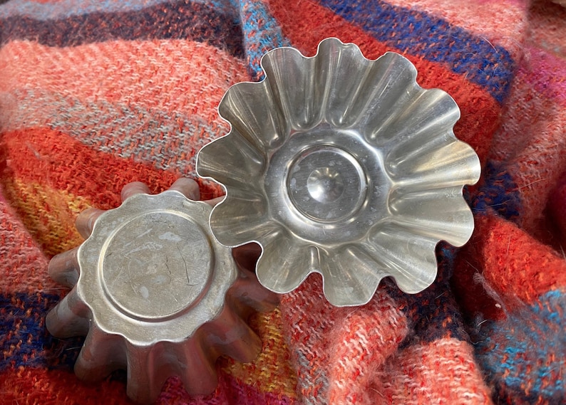 Fluted Custard Mini Gelatin Molds 1940s Set of 12 Mismatched Cups Molds ...