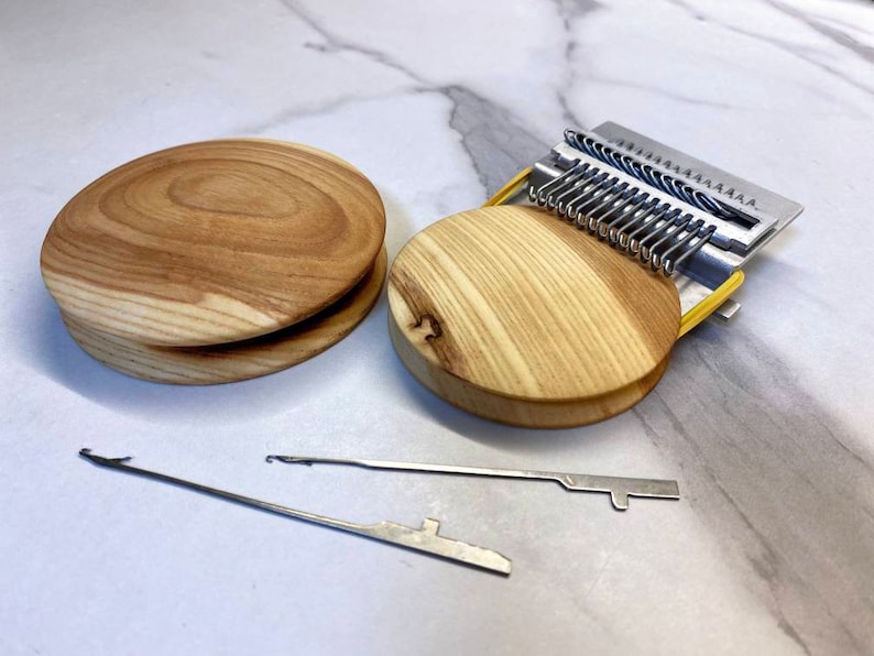 Speedweve Small Loom Darning Kit Darning Loom 14 Hooks - Etsy UK