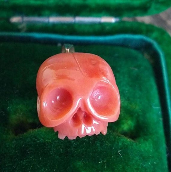 Antique 14k gold carved coral memento mori skull pend… - Gem