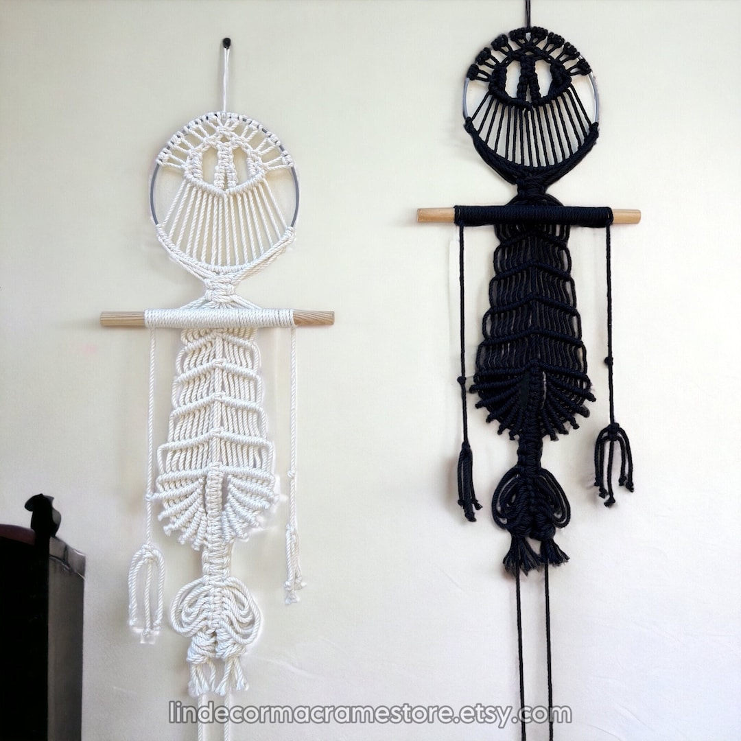 Macrame Skeleton Wall Hanging: Spooky Halloween Gothic Decor - Etsy
