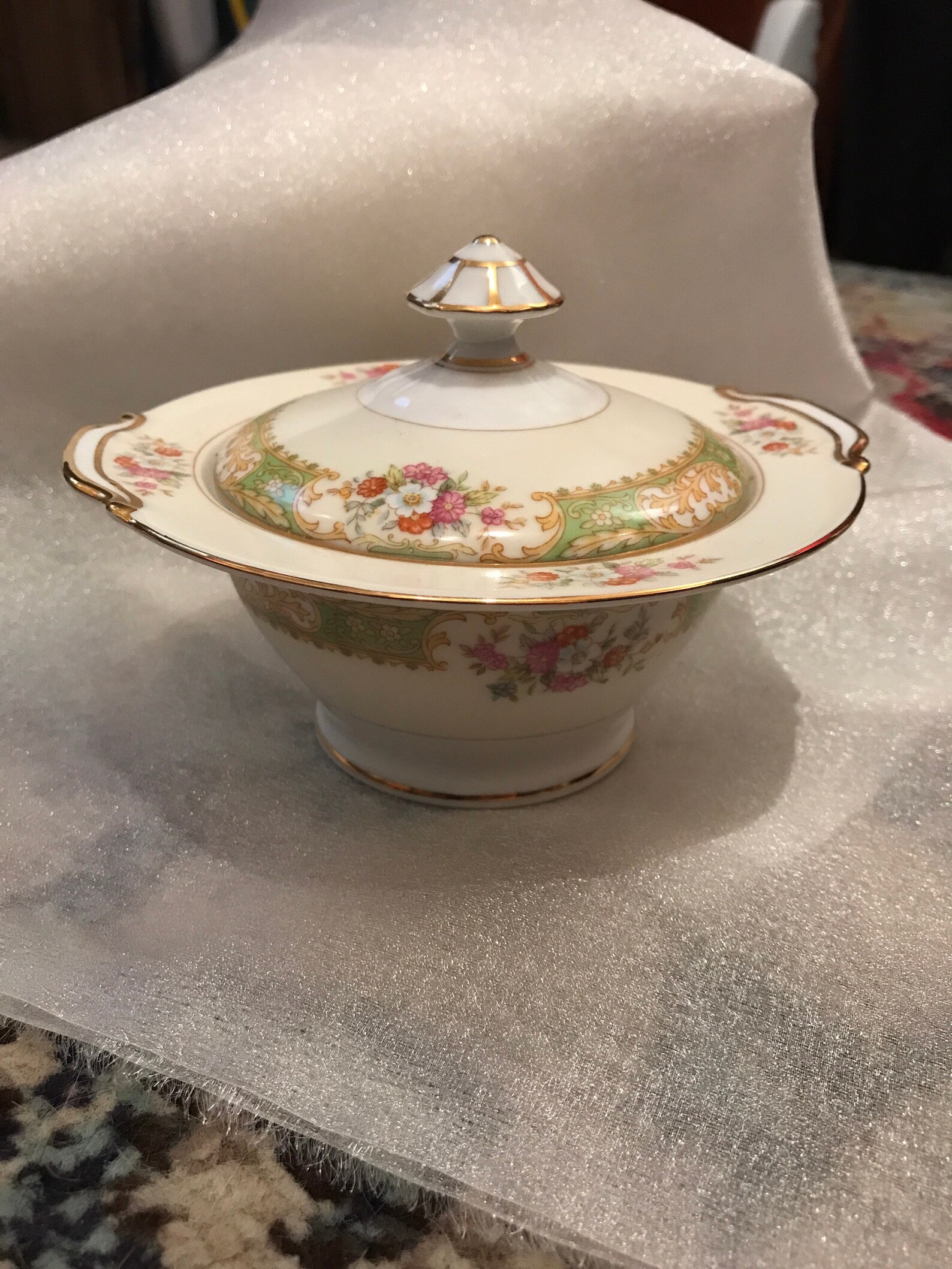 Noritake Vintage China Lidded Sugar Bowl - Floral Pattern and Gold Trim ...