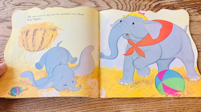 A Golden Super Shape Book Walt Disney’s Dumbo Softcover Vintage 70s ...
