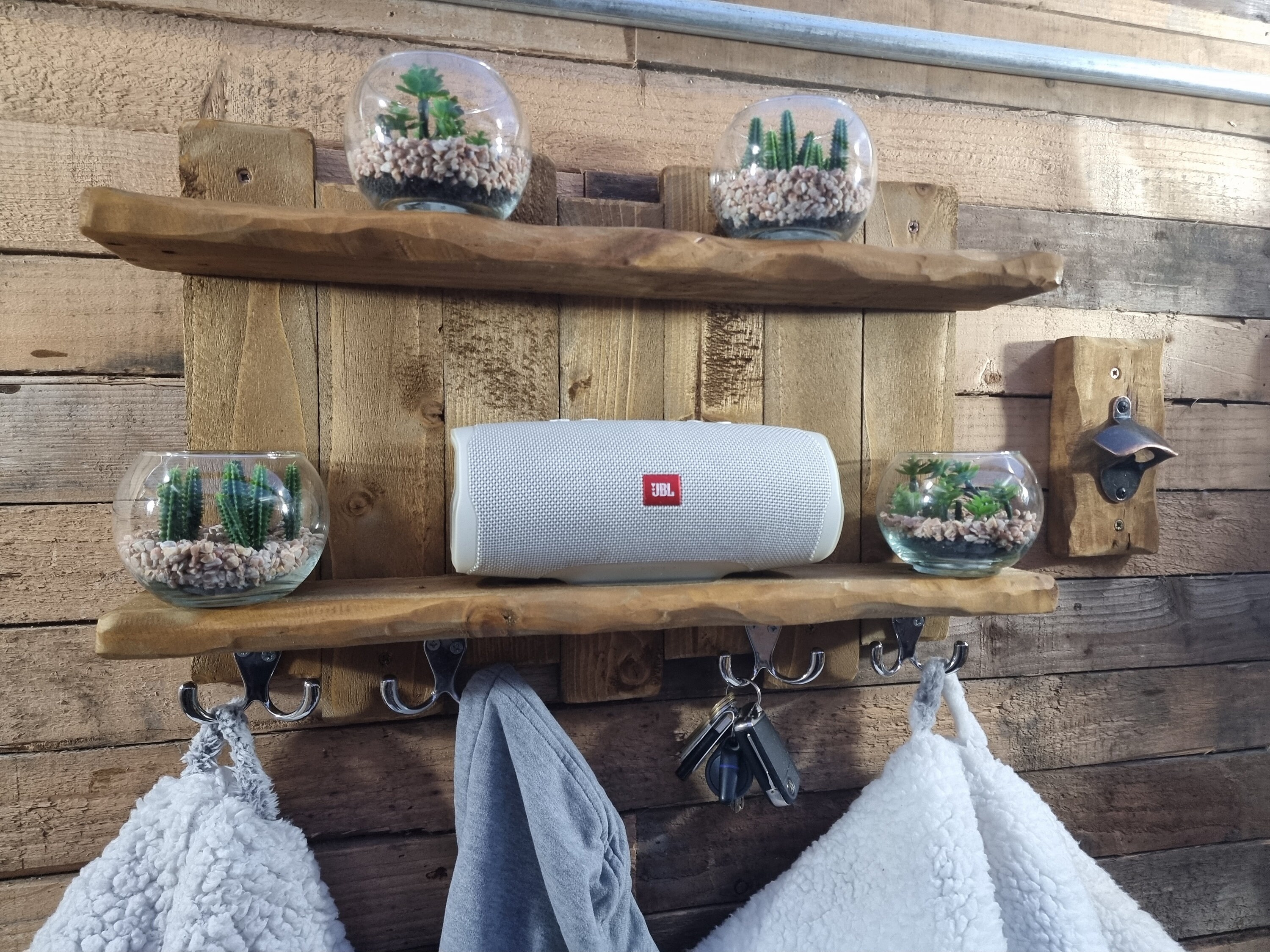 7 Pane (RH) Hot Tub Robe Hanger Hand Made Wooden Rustic Hot Tub Robe ...