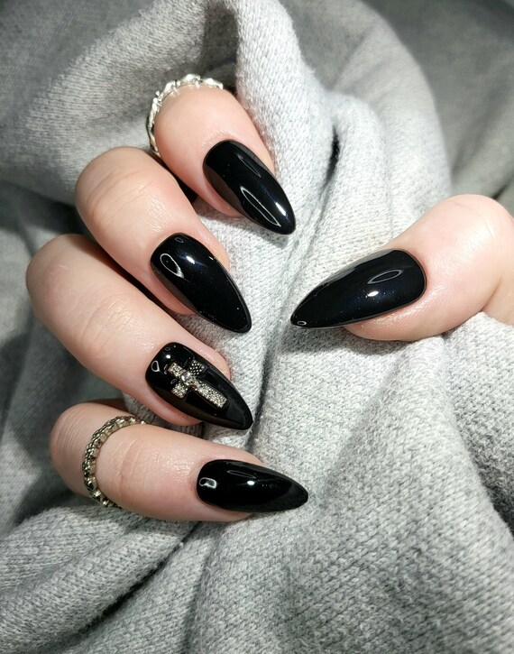 Stiletto Nails With Cross