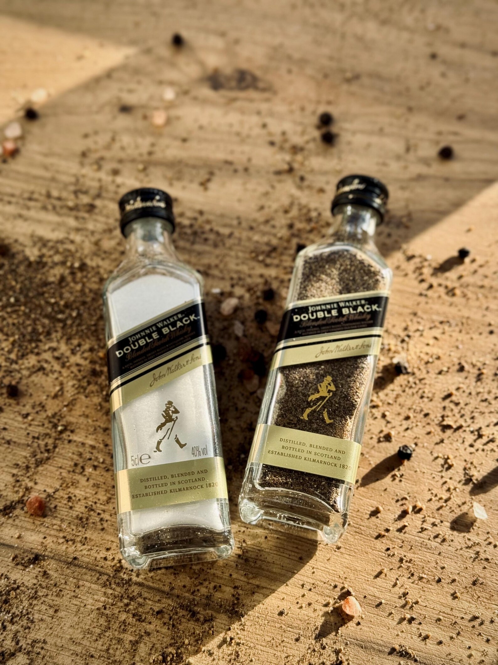 Novelty Mini Johnnie Walker Salt and Pepper Shakers Gift Set - Mini 5cl ...