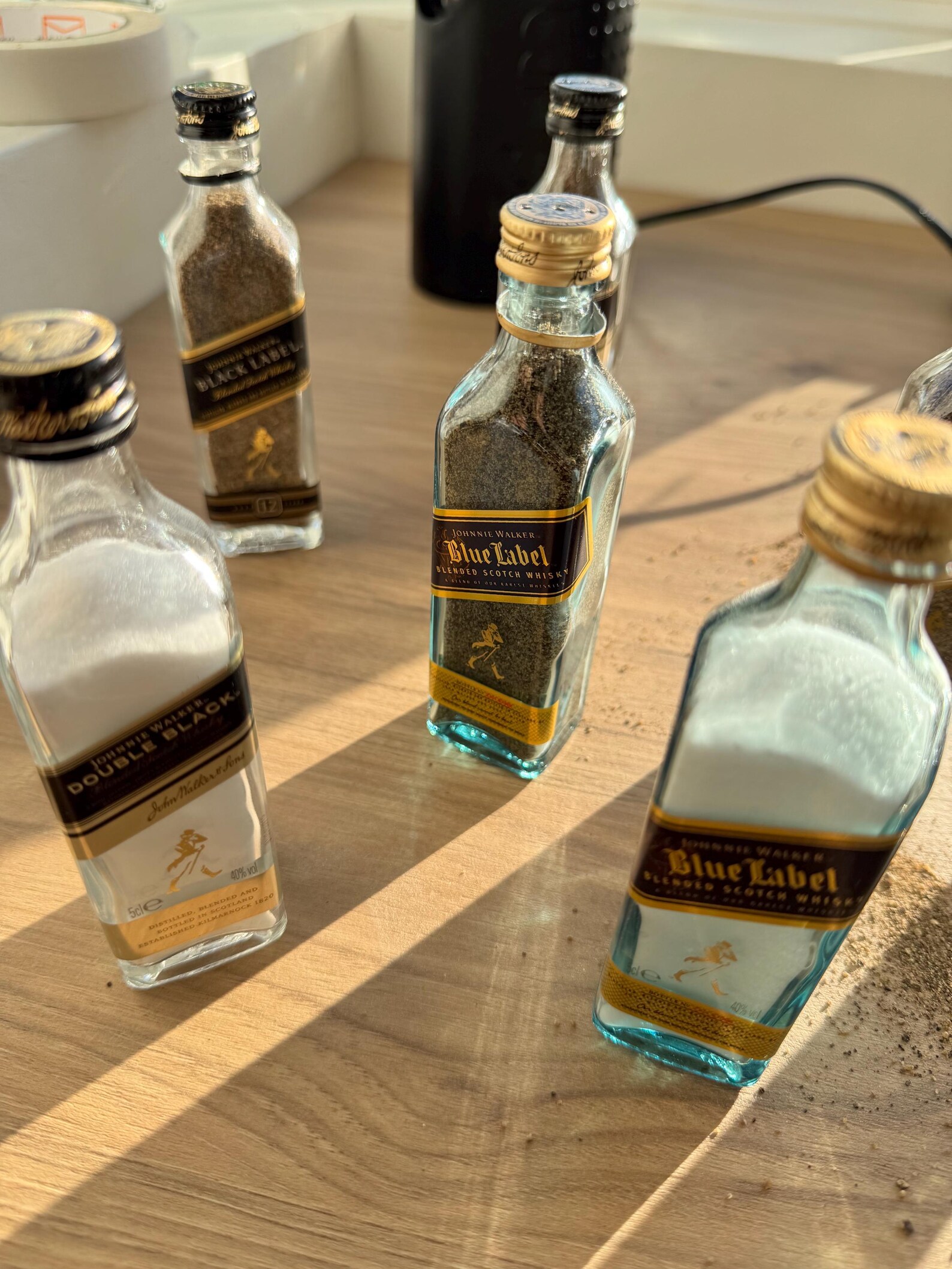 Novelty Mini Johnnie Walker Salt and Pepper Shakers Gift Set - Mini 5cl ...