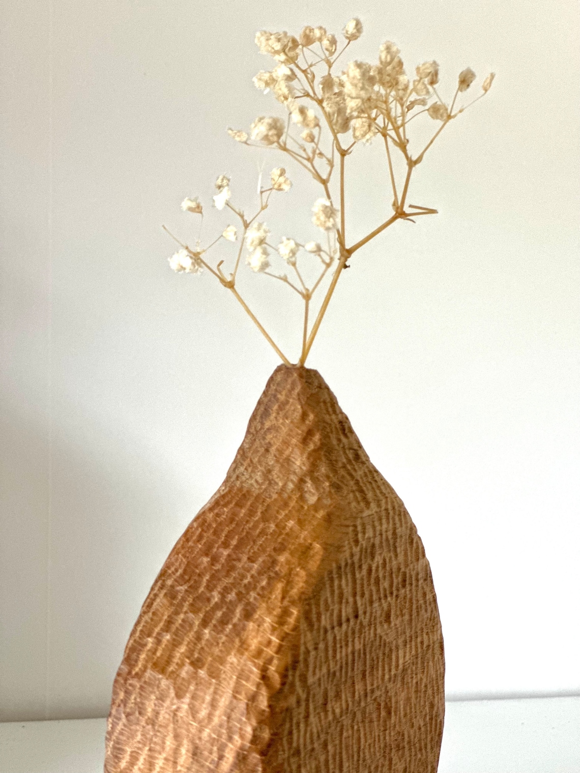 Light Oak Carved Vase Aesthetic Hand-carved, Perfect for Dried Flowers ...